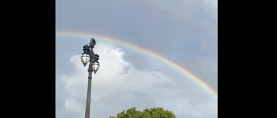 Rainbow Appears Over Buckingham Palace Ahead Of The Queen’s Death | The ...